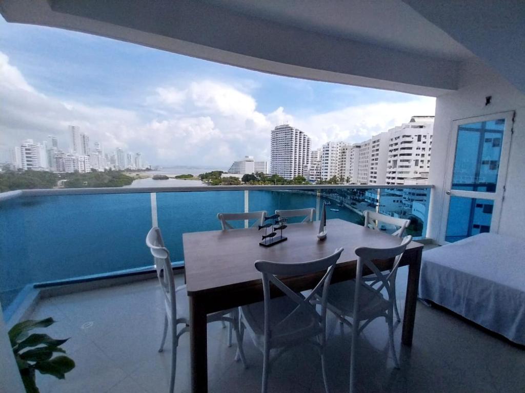 Apto frente al mar en Cartagena. Beachfront apartment, Cartagena de Indias (precios actualizados ...