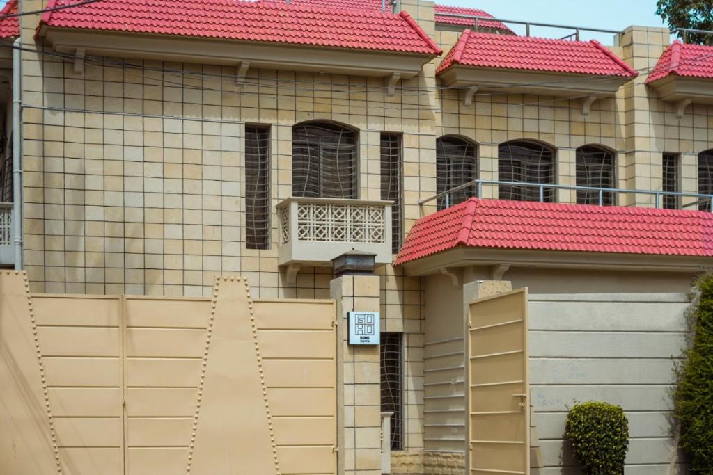 Bed and Breakfast GOHO PECHs, Karachi, Pakistan - Booking.com