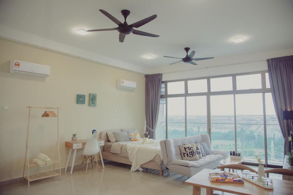 Wifi/3Pax/Mount Austin/City View/5 mins to IKEA, Toppen, Aeon, Johor ...