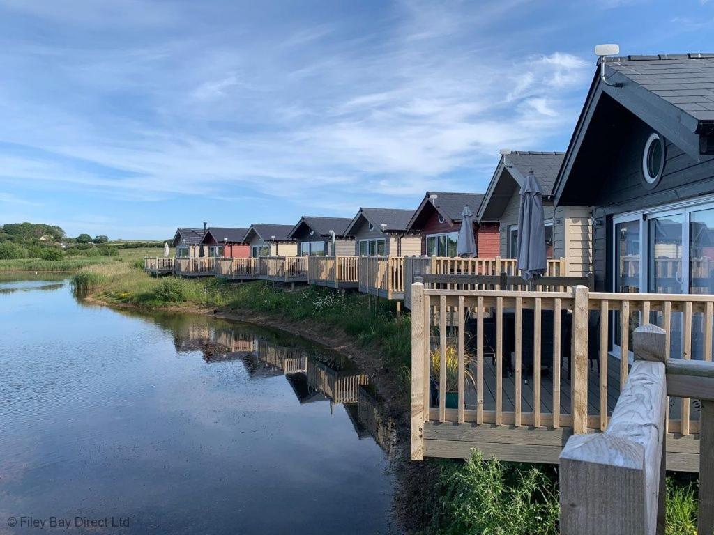 Lakeside Retreat at The Bay Filey, sleeps 4, 2 non-shedding dogs ...