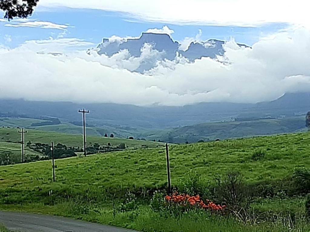 Misty peaks Cloudlands, Bergview (updated prices 2024)