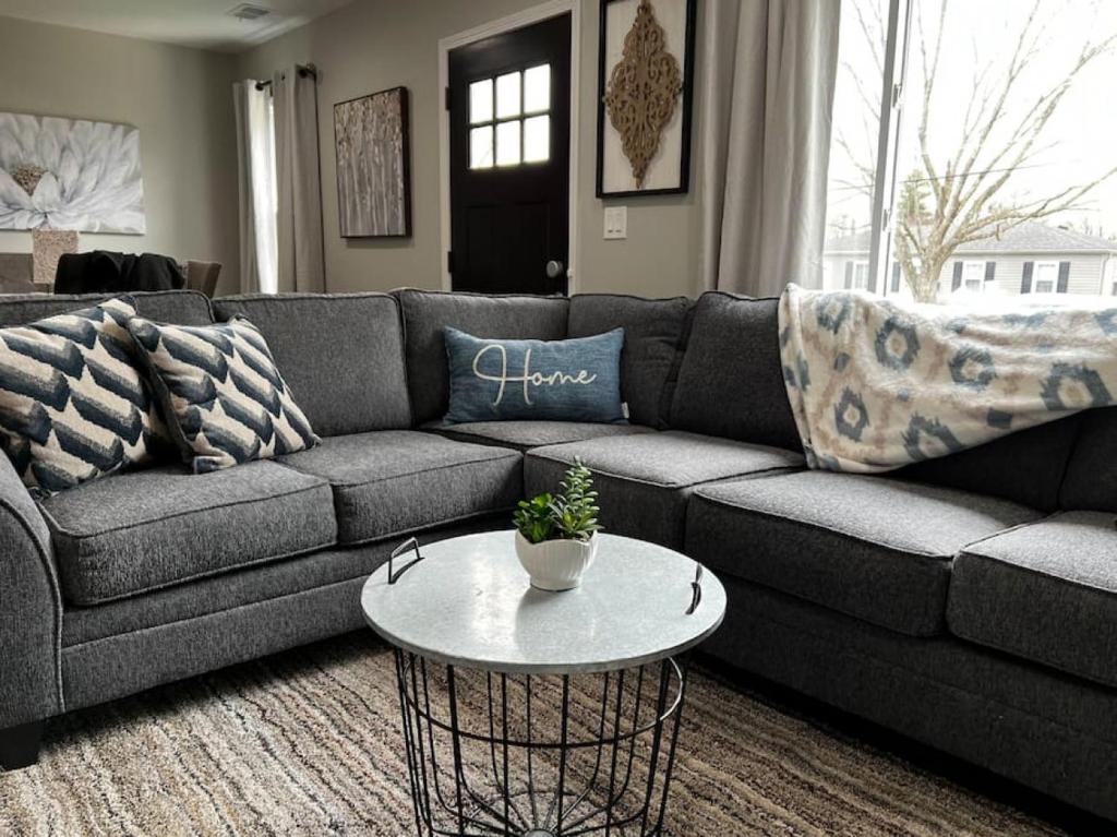 956 Olympia Drive Brand New Mason Home with Luxurious Finishes, Mason ...