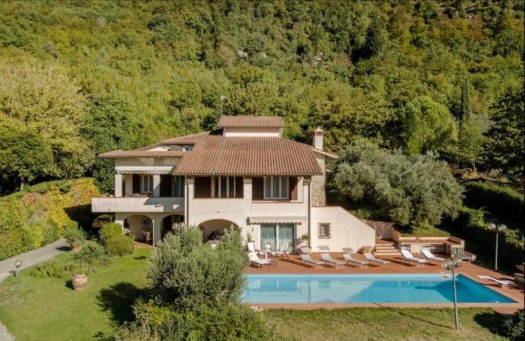 Villa di lusso con piscina privata (Italien Vaiano) - Booking.com