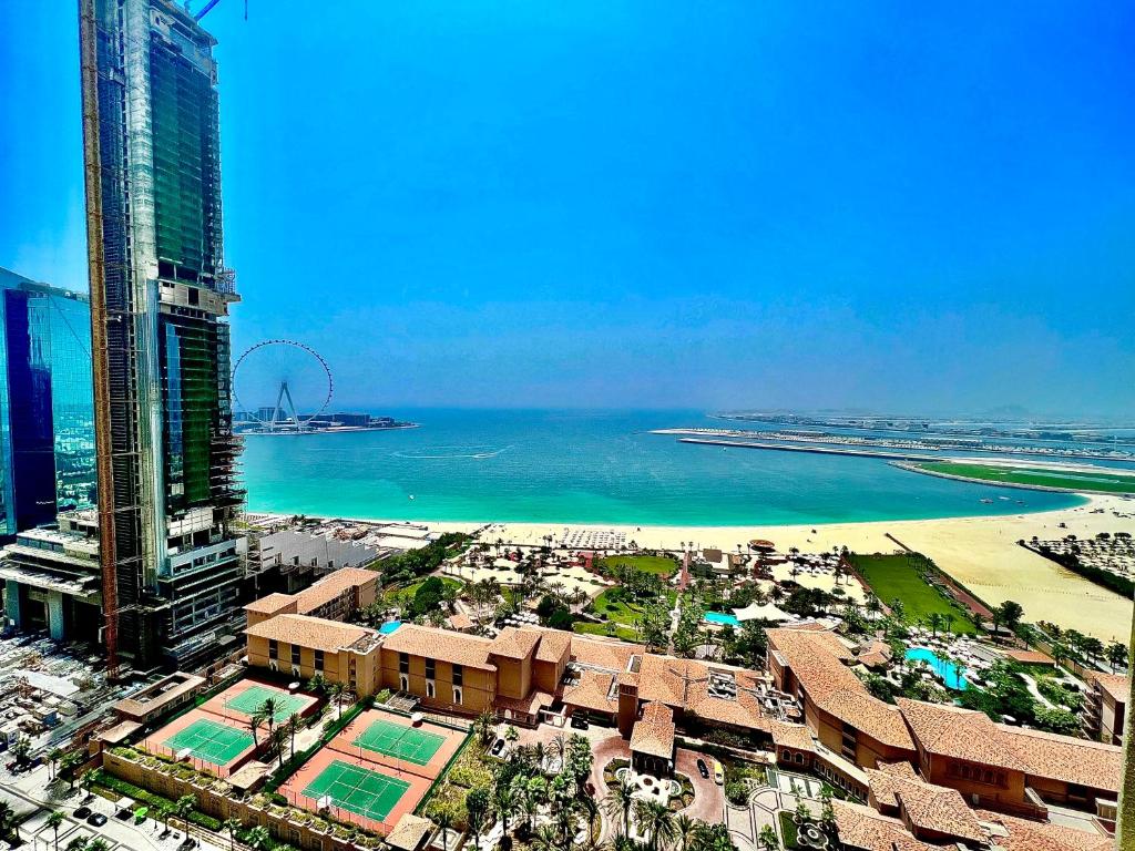 Dovolenkový dom V Edition- Full Sea & Dubai Eye View Serviced Apt ...