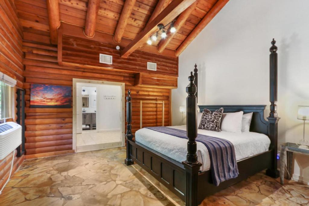 Wimberley Log Cabins Resort and Suites- Unit 1, Wimberley ...
