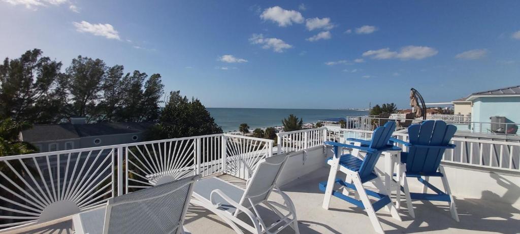 Sunset Point Beach House, St. Pete Beach – Updated 2022 Prices