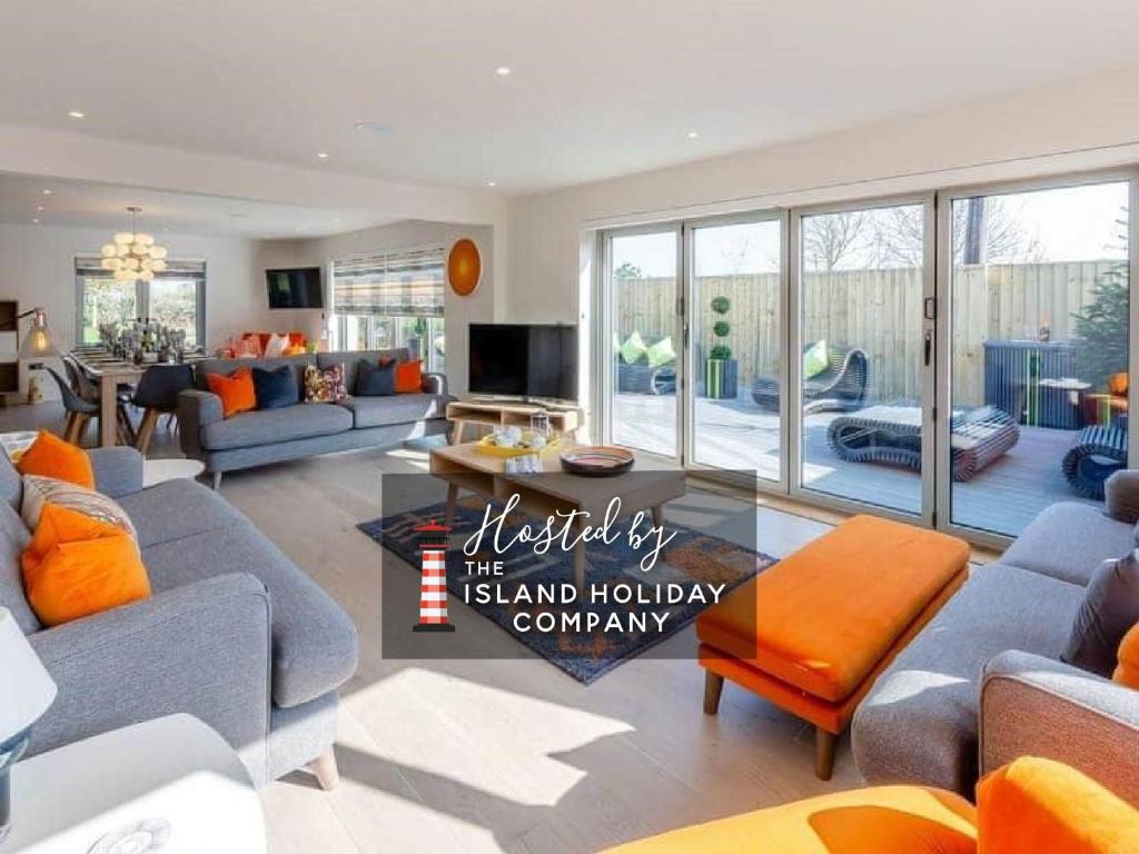 Laurel Cottage, Sandown – Updated 2024 Prices