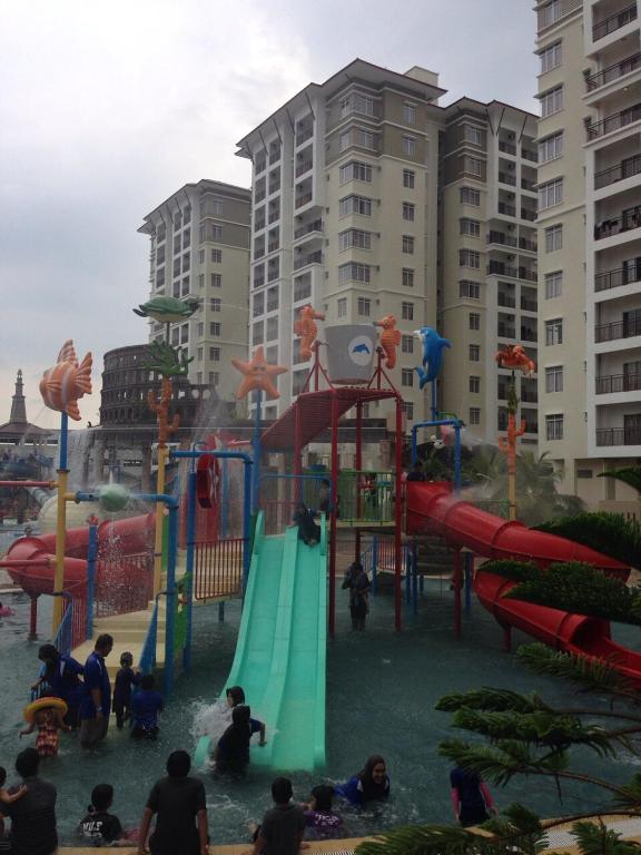 3 bedroom apartment & FREE access to waterpark at B Lagoon Melaka ...