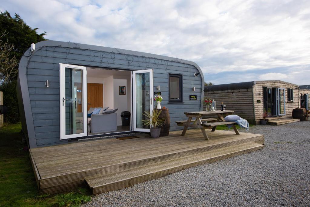Wheal Tor- Beautifully Fitted Wooden Lodge Helston Cornwall, Helston ...