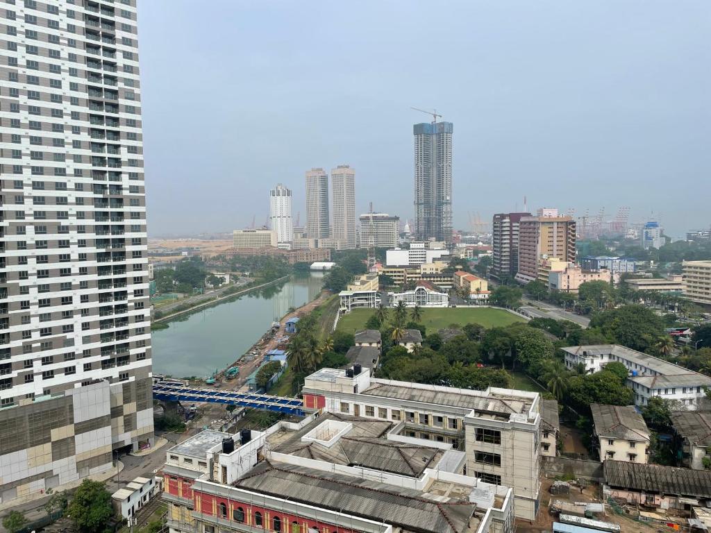 Pearl Port View Apartment - Colombo