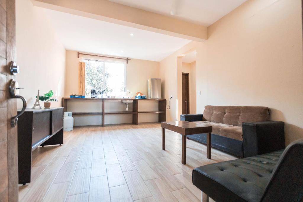 Hidden Gem in LA PUNTA w/Rooftop Pool AC, Terrace, WIFI, Brisas de ...