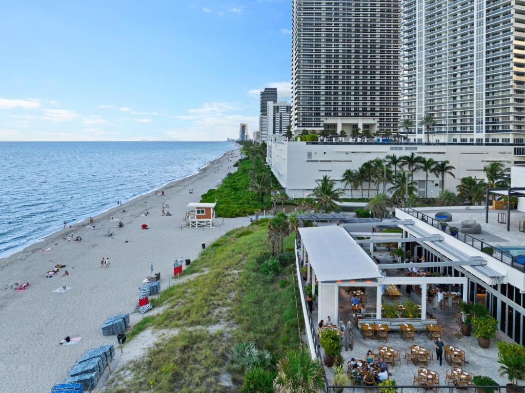 Hollywood City Beach