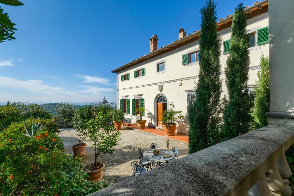 Villa Maria - in the hills above Florence, Castiglione (updated prices ...