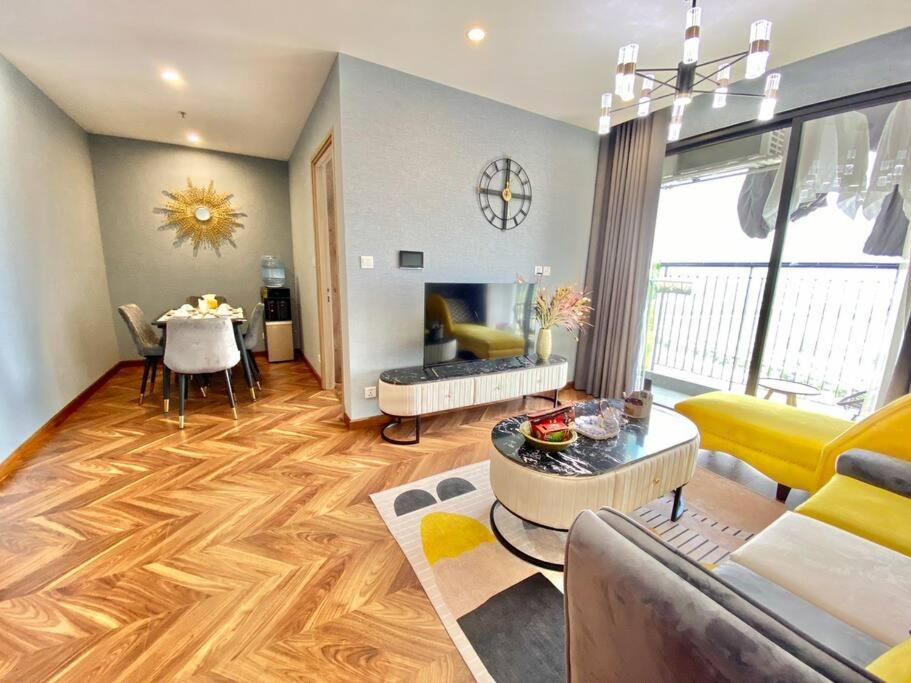 Vinhomes Ocean Park 1Br/Apt/Cozy Lake View, Hanoi (updated prices 2025)