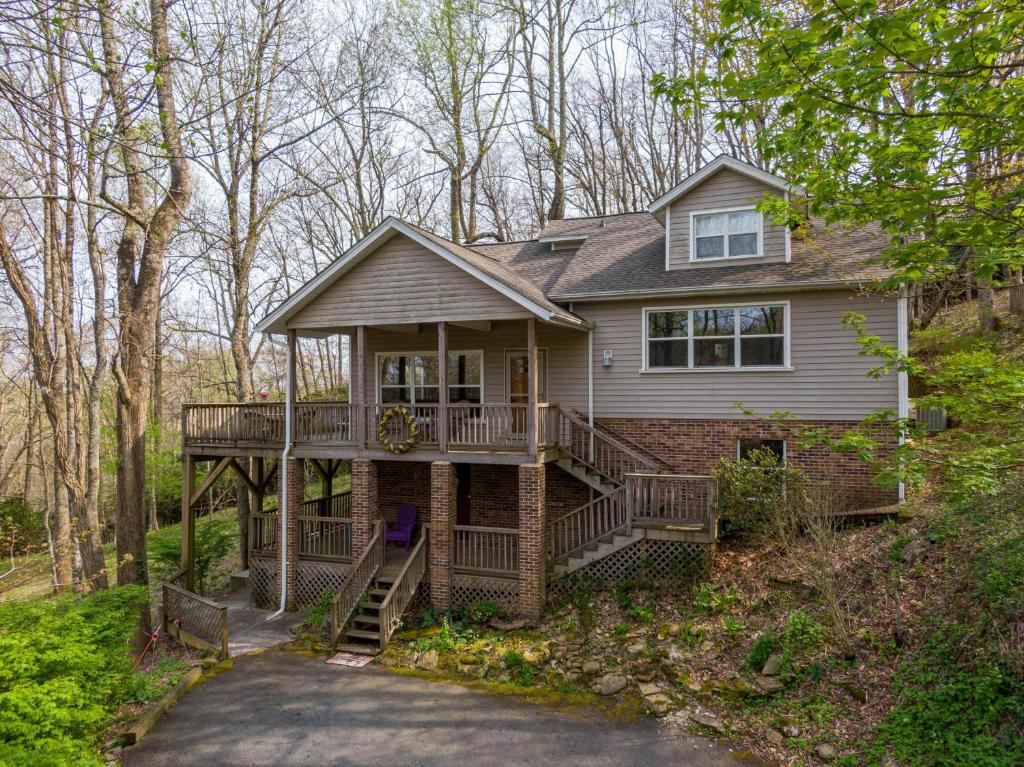A Treetop Escape, Blowing Rock (updated prices 2026)