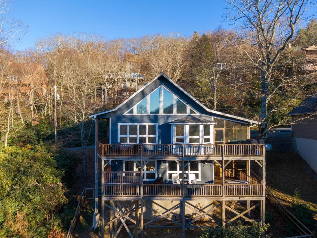 Misty Mountain Hideaway, Blowing Rock – Updated 2023 Prices