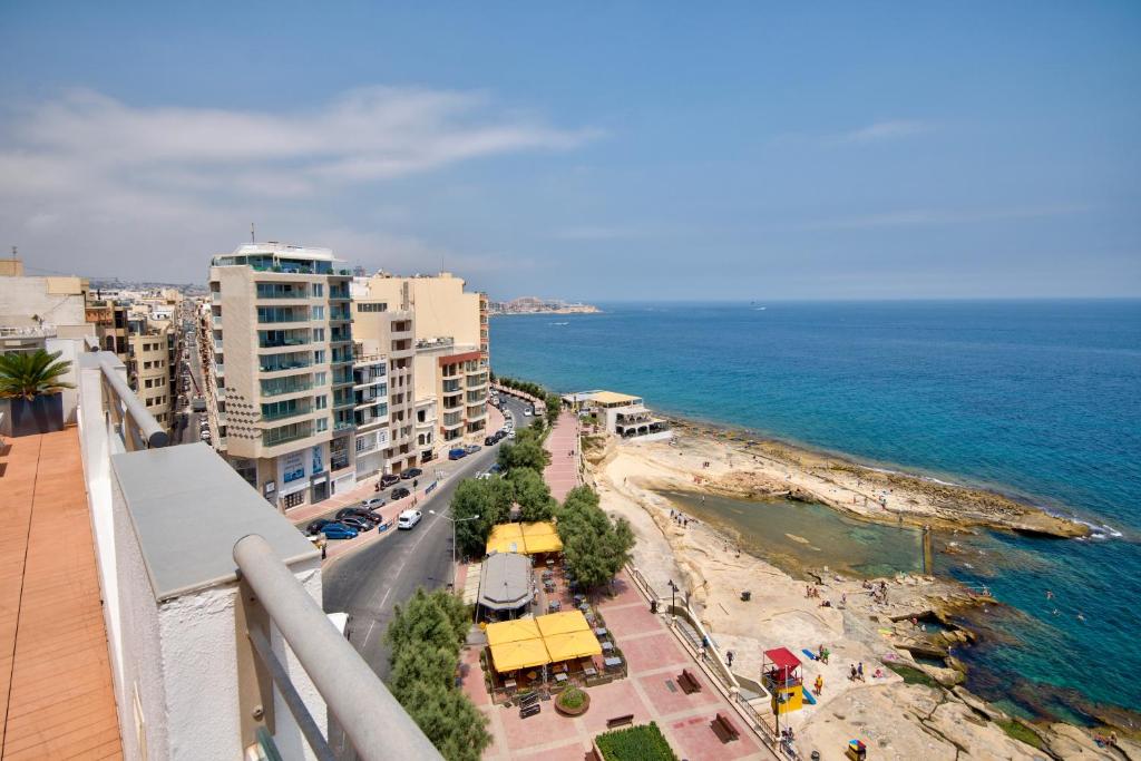 Epic Views Seafront 2-bedroom Sliema penthouse, Sliema – Updated 2023 ...