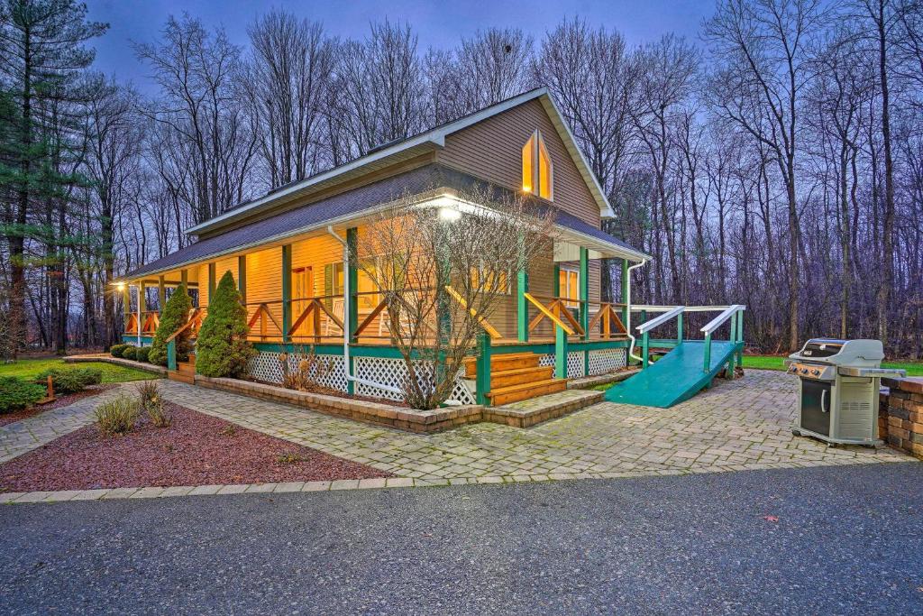 Spacious Oneida Retreat with Game Room!, Oneida (updated prices 2026)