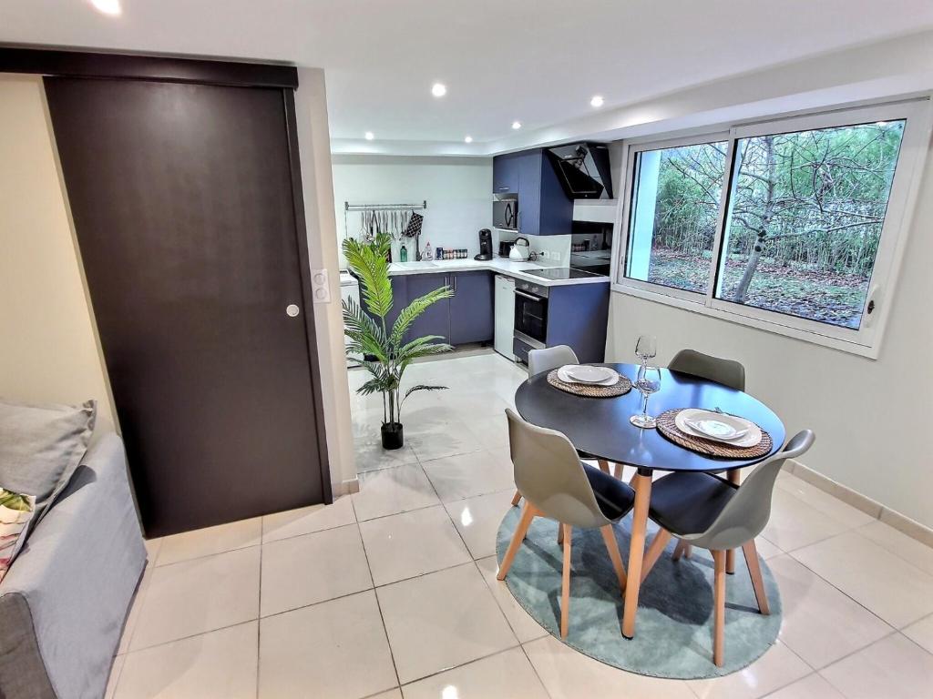 Le Petit Rocher 30m2- Studio standing 3 étoiles, Saint-Aignan-Grand ...