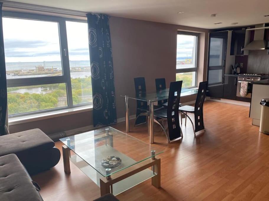 Modern 2 bed apartment with stunning seaside view, Edinburgh (updated ...