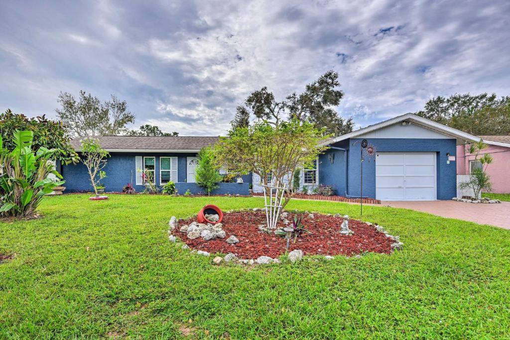 Convenient Sarasota Studio w/ Lush Backyard!, Sarasota (updated prices ...