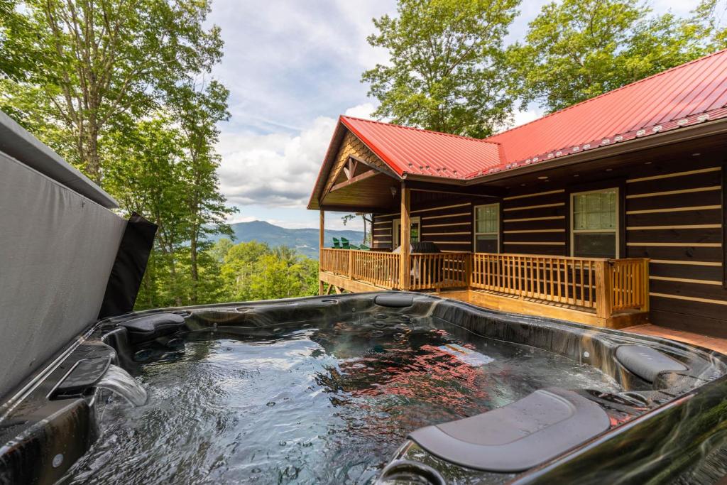 Firefly Cabin, Banner Elk (updated prices 2025)