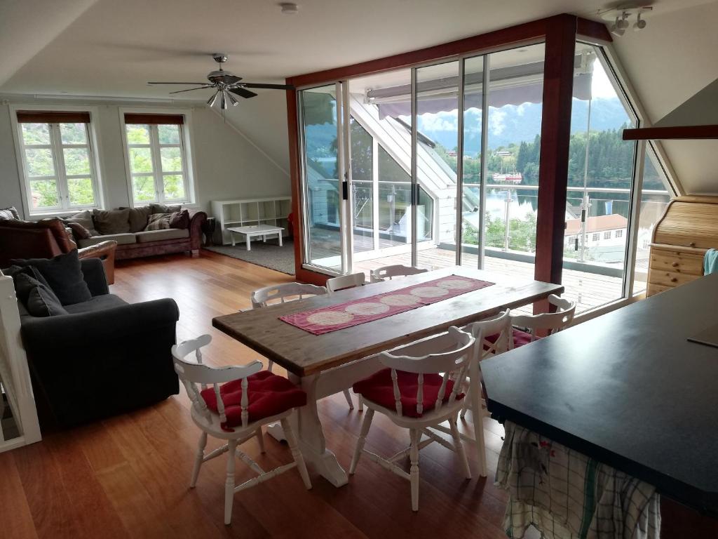 Residence in Bruvik with great view of the fjord (Noorwegen Bruvik ...