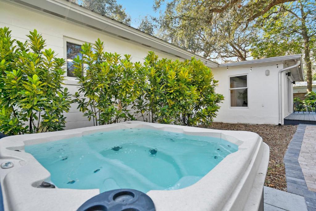 The Madeira Tropical Oasis Steps from The Amp, St. Augustine – Updated ...