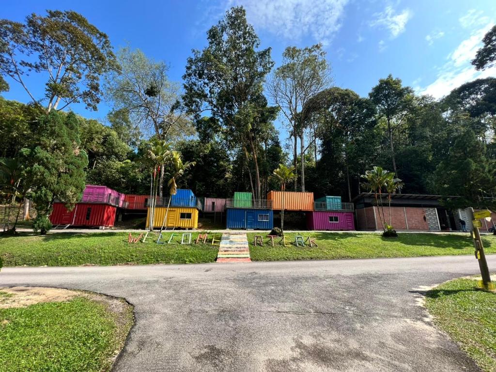 Container Stay - Resort Taman Eko Rimba Komanwel, Rawang (updated ...