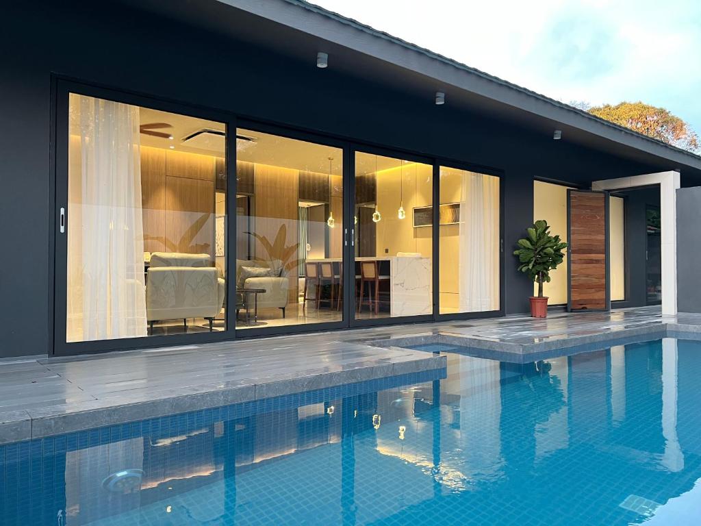 Looma Private Pool Villas, Pantai Cenang – Harga Terkini 2022