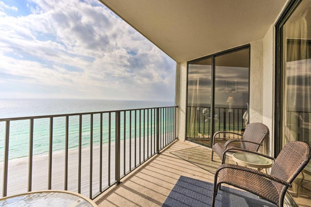 Idyllic PCB Condo with Pool Access and Ocean Views!, Panama City Beach ...
