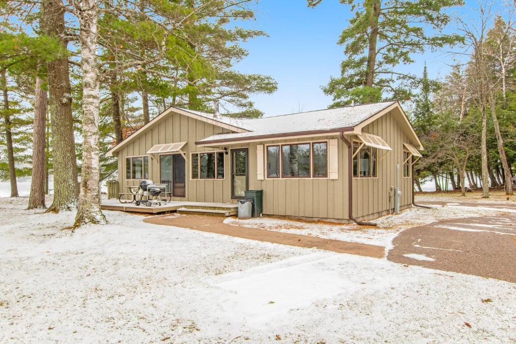 Cabin # 4 Fallen Timber, Three Lakes (updated prices 2026)