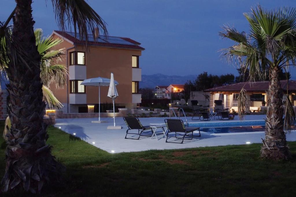 Ferienhaus Vir Für 1 - 28 Personen Mit 10 Schlafzimmern - Ferienhaus - Vir, Kroatien