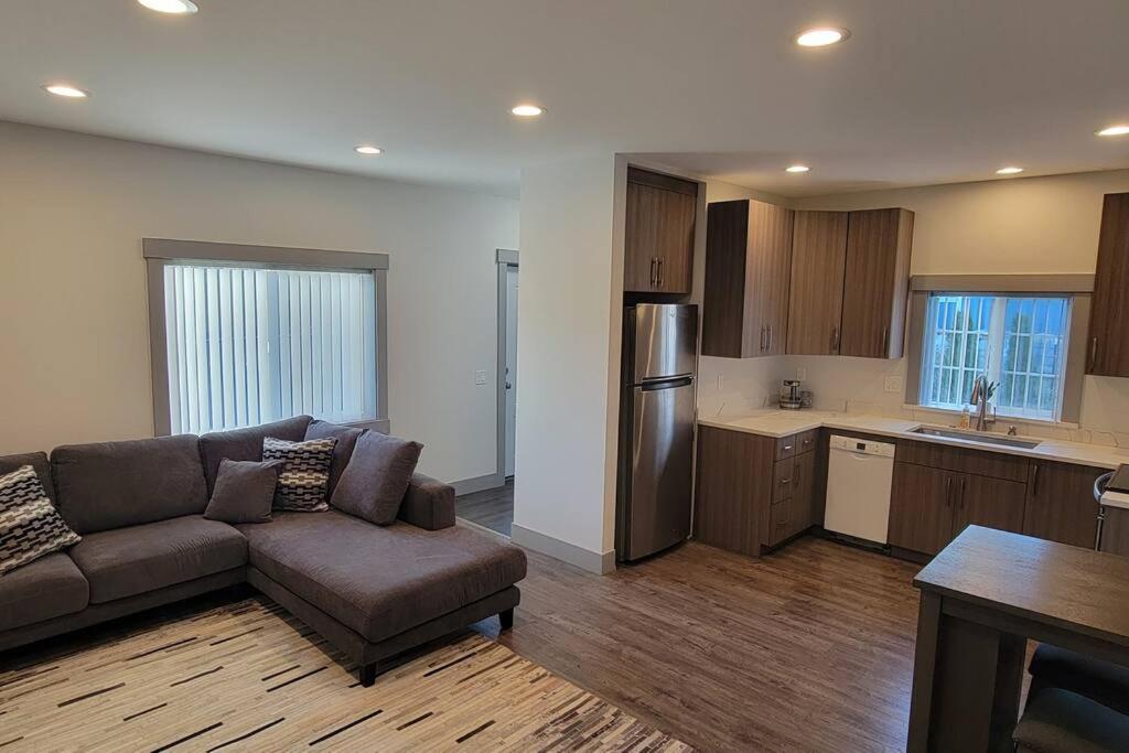 Lake Fazon Modern Cottage, Bellingham (updated prices 2025)