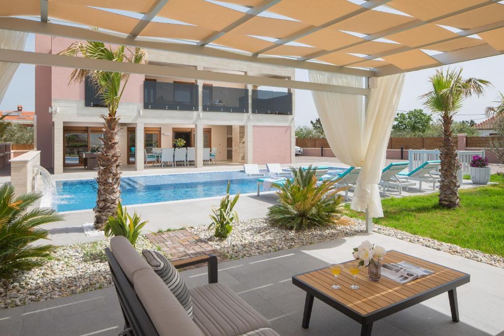 Casa De Vacaciones Vir Para 1 - 10 Personas Con 4 Dormitorios - Casa De Vacaciones - Vir, Croacia