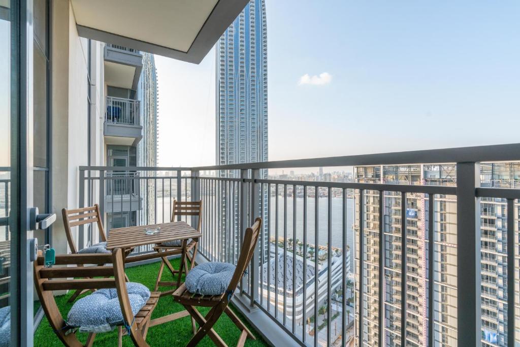 LuxBnB Creek Rise Tower Harbor Views, Dubai (updated prices 2026)