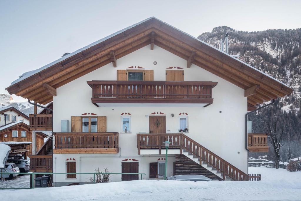 Apartment Cesa Ellecosta, Campitello, Italy - Booking.com