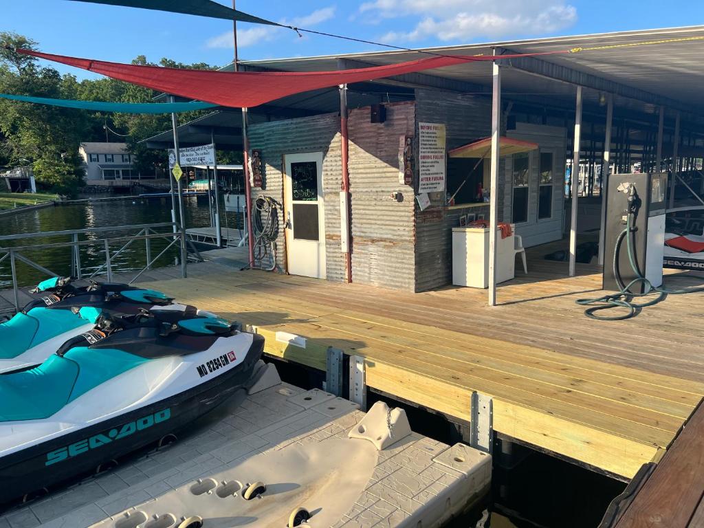 Buddy's Harbor, Lake Ozark (updated prices 2025)