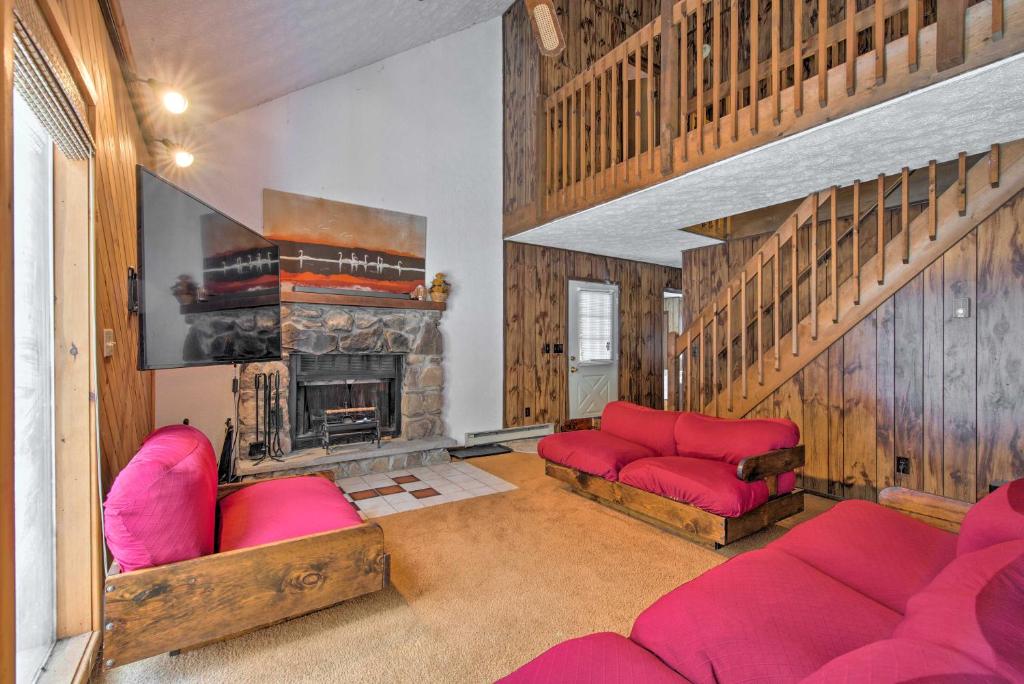 Holiday home Cozy Lake Ariel Home with Community Amenities!, USA ...