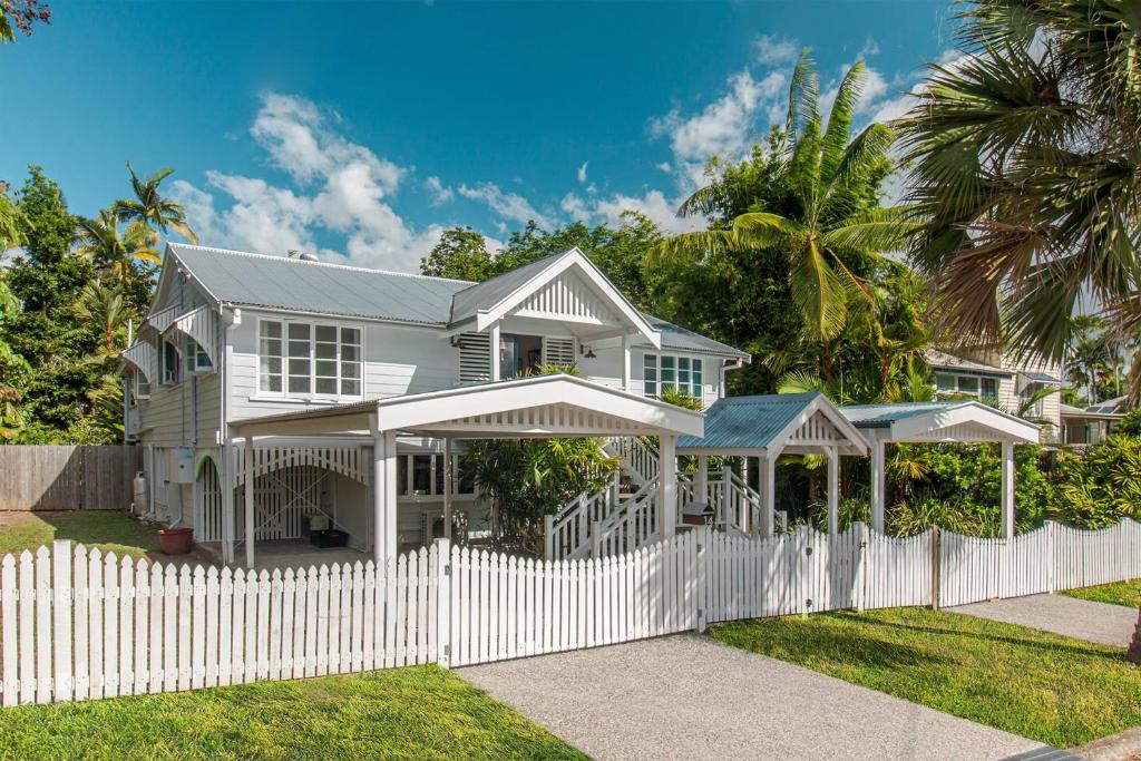 Malawi House, Edge Hill (updated prices 2025)