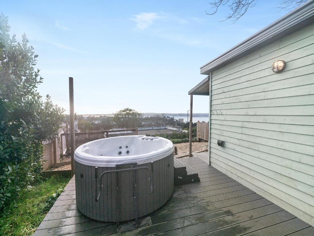Languard Pod, Torquay – Updated 2023 Prices