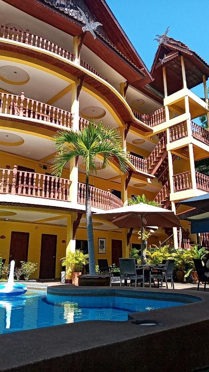 Phratamnak Inn Hotel & Guesthouse - 100 mtr from the beach, Pattaya ...