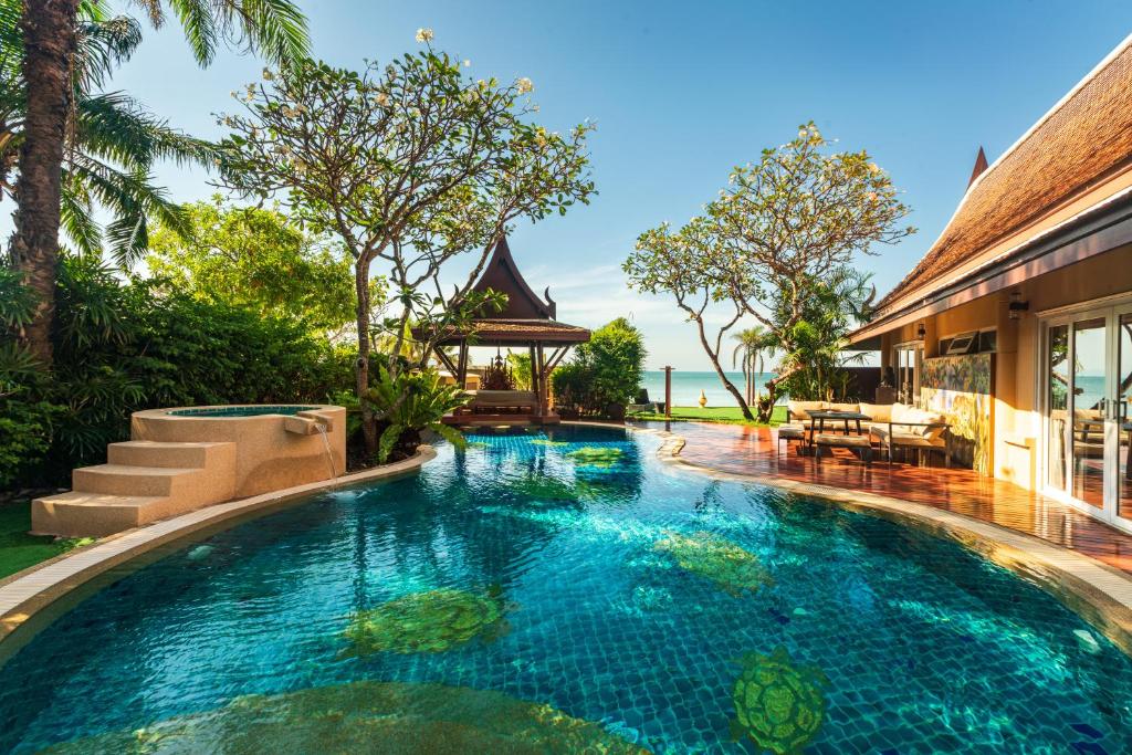 Gala Beachfront Villa, Pattaya South (updated prices 2026)