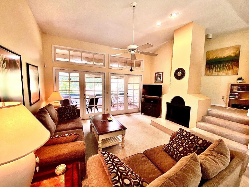 North Oasis Condo - 3BR Home Close to Disney and Parks, Orlando, USA ...