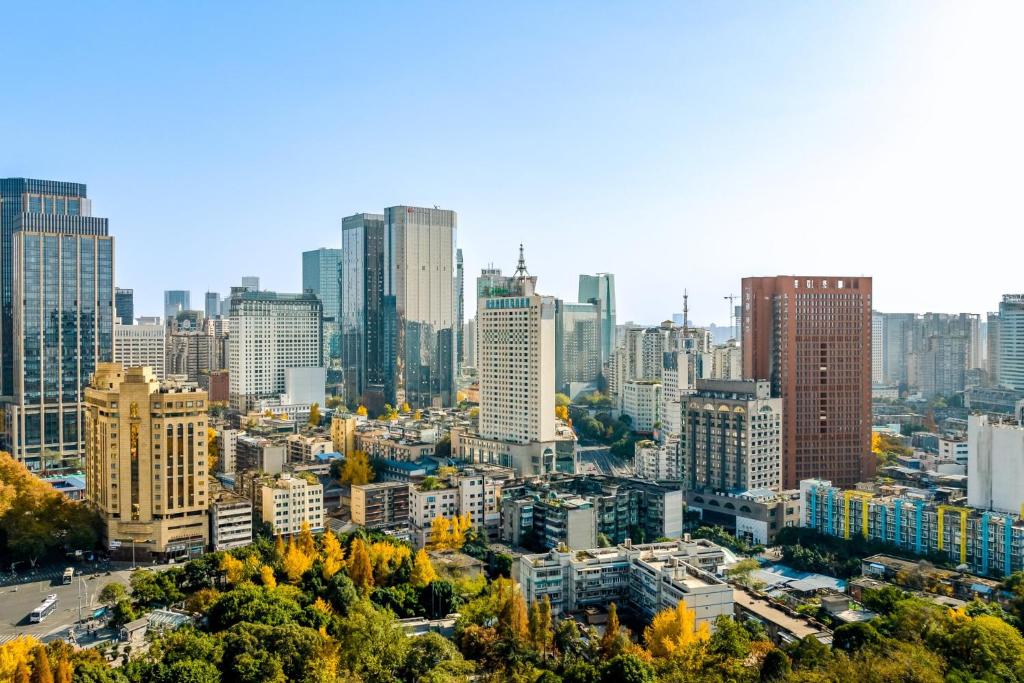 Holiday Inn Express Chengdu Tianfu Square by IHG - Chunxi Road and ...