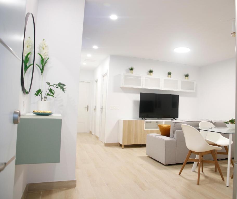 Suites Verano Azul, Castillo del Romeral (precios actualizados 2025)