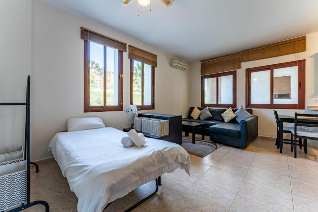 CT 144 - La Cala Boulevard - Studio I, La Cala de Mijas (updated prices ...