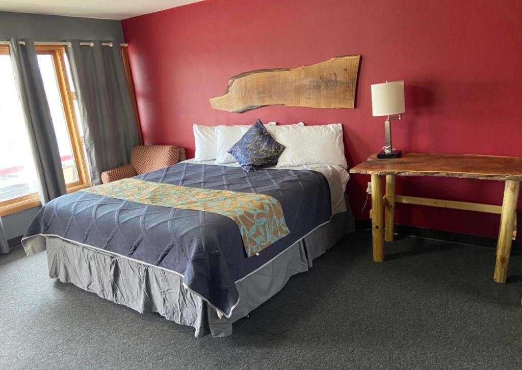 Tri-State Wood Inn, Dickeyville (updated prices 2024)