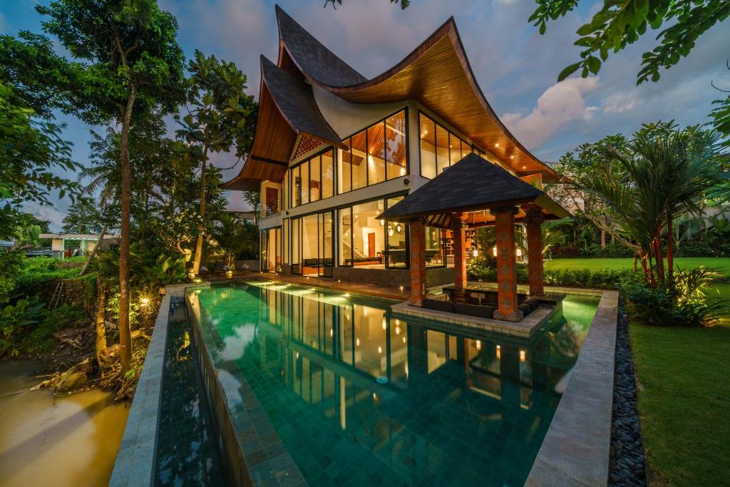 Villa Satiya - Unique and stylish 4-bdr pool villa in Pererenan ...