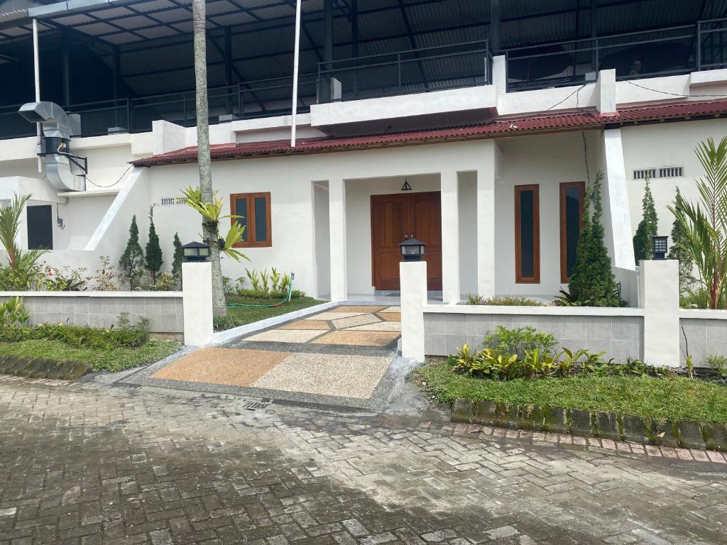 Villa Santai Syariah, Songgoriti (updated prices 2025)